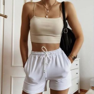 Outfits mujer con short blanco - Como combinar 2026 - Muy Trendy