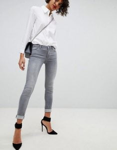 Como combinar jean gris 2025 - Outfits Mujer - Muy Trendy