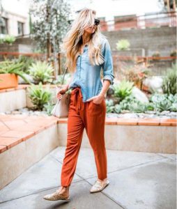 Como combinar pantalones color ladrillo o terracota 2024 - Outfit mujer ...