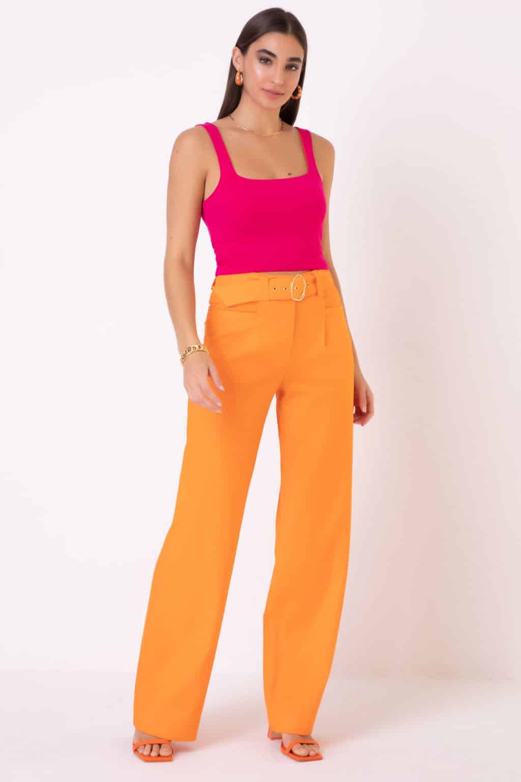 Combinar Blusa fucsia 2026 - Outfits mujer - Muy Trendy