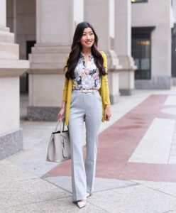 Outfit para oficina con pantalón de vestir 2025 - Muy Trendy