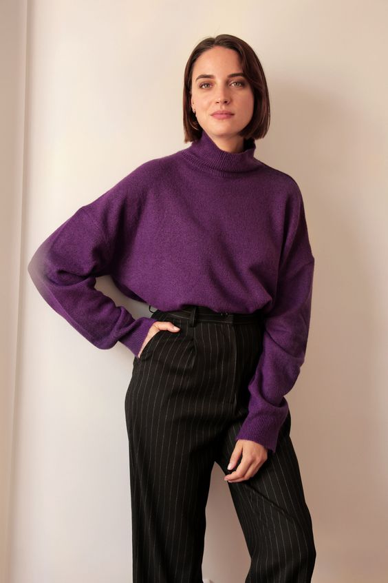 Outfits con suéter morado para mujer 2026 - Como combinarlo - Muy Trendy