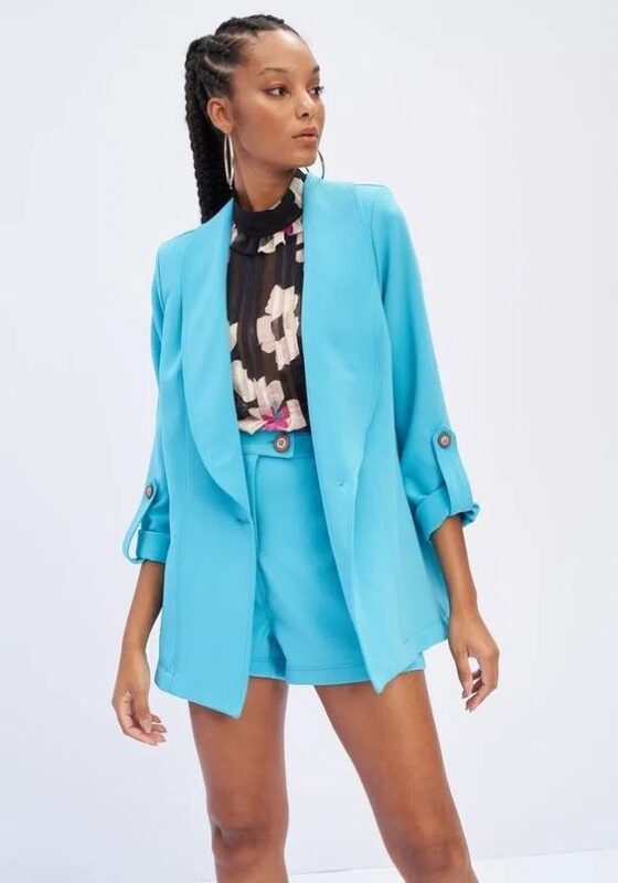 Outfits con blazer turquesa 2026 - Como combinar - Muy Trendy